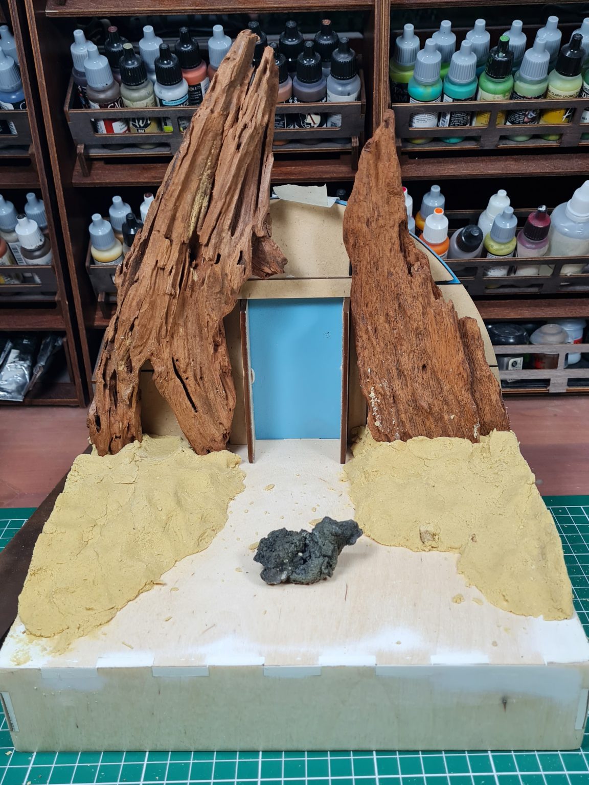 Creating a Diorama Pt. 1- Basing The Plinth – Frontier Wargaming